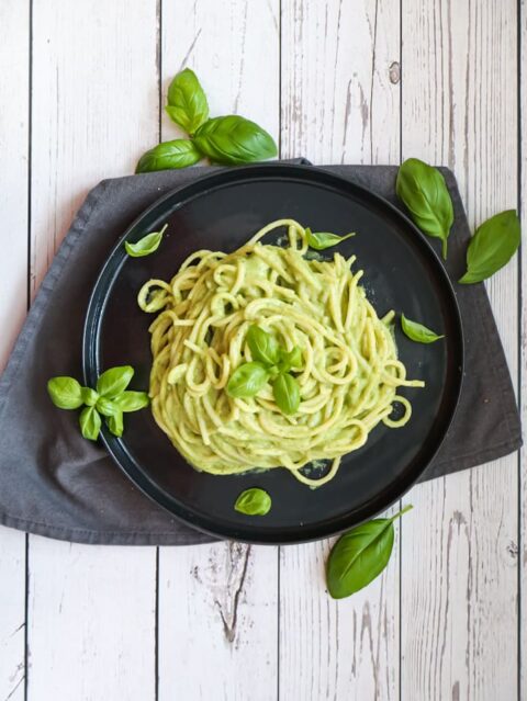 Zucchini Basilikum Pasta ♥ grüne Spaghetti!